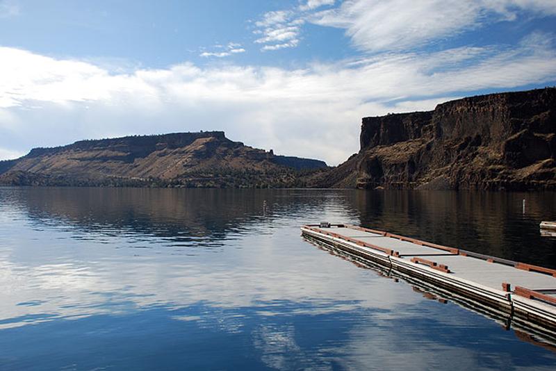 Lake Billy Chinook Boating & Fishing Information